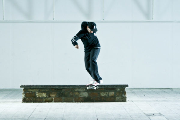 How to: BS Tailslide - Skateboard Trick Tip | skatedeluxe Blog