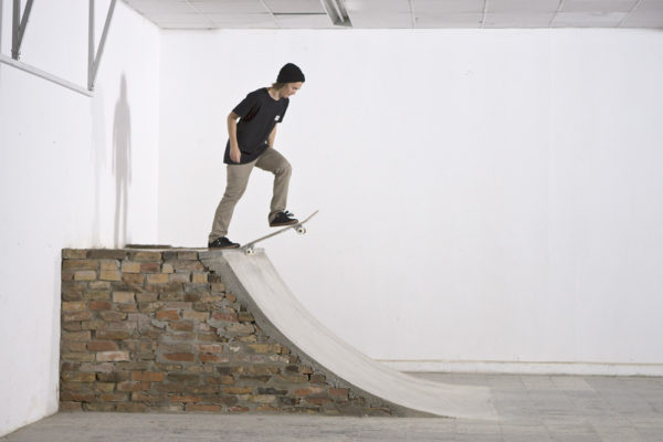 How to: Drop In - Skateboard Trick Tip | skatedeluxe Blog
