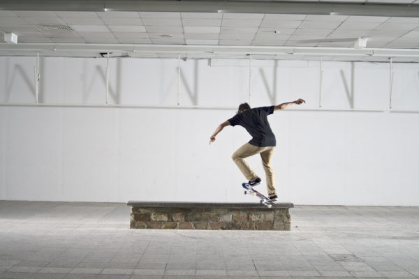 How to: FS Crooked - Skateboard Trick Tip | skatedeluxe Blog