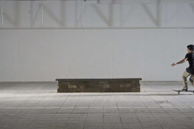 How to: FS Tailslide - Skateboard Trick Tip | skatedeluxe Blog