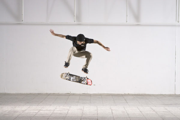 How To: Switch Kickflip & Switch Heelflip - Skateboard Trick Tip ...