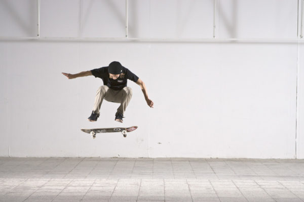How To: Switch Kickflip & Switch Heelflip - Skateboard Trick Tip ...